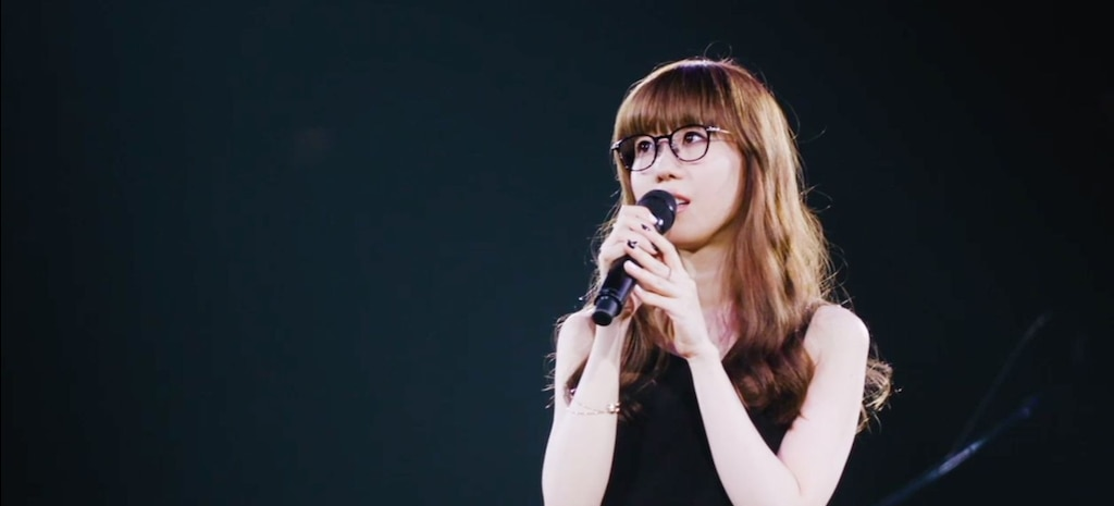 17:17 #BitácoraJMusic | AIMER: estrellas en la inmensidad de la lluvia ...